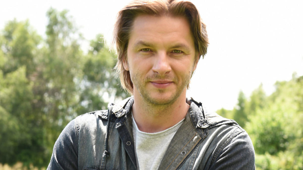 To niewiarygodne, przez co w przeszłości przeszedł Adam Adamonis ...