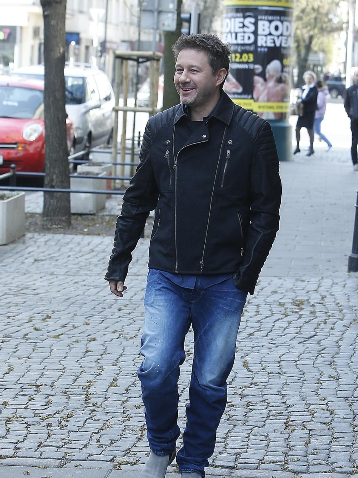 Andrzej Piaseczny w drodze do Dzień Dobry TVN. Andrzej Piaseczny jest ... Andrzej Piaseczny w drodze do Dzień Dobry TVN. Andrzej Piaseczny jest ...