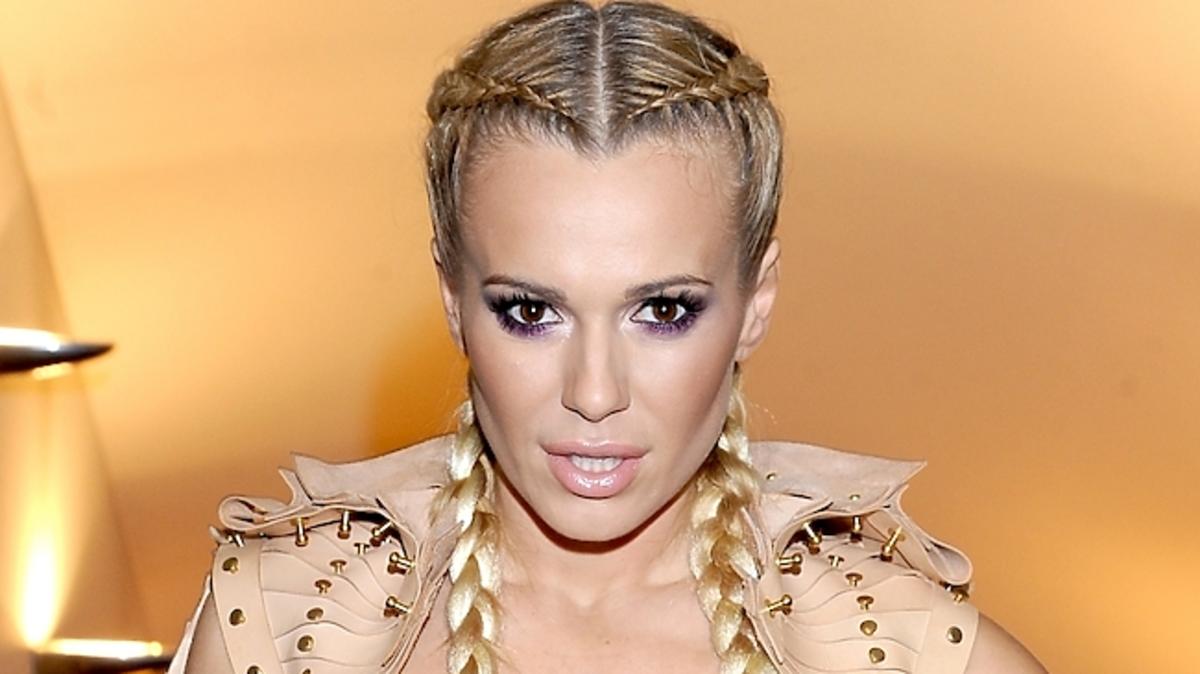 Doda na spotkaniu z fanami w Rzeszowie. Doda w Media Expert Rzeszów ...