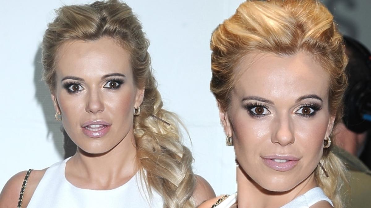 Fashion Designer Awards: Doda w mini z kopertowym dołem