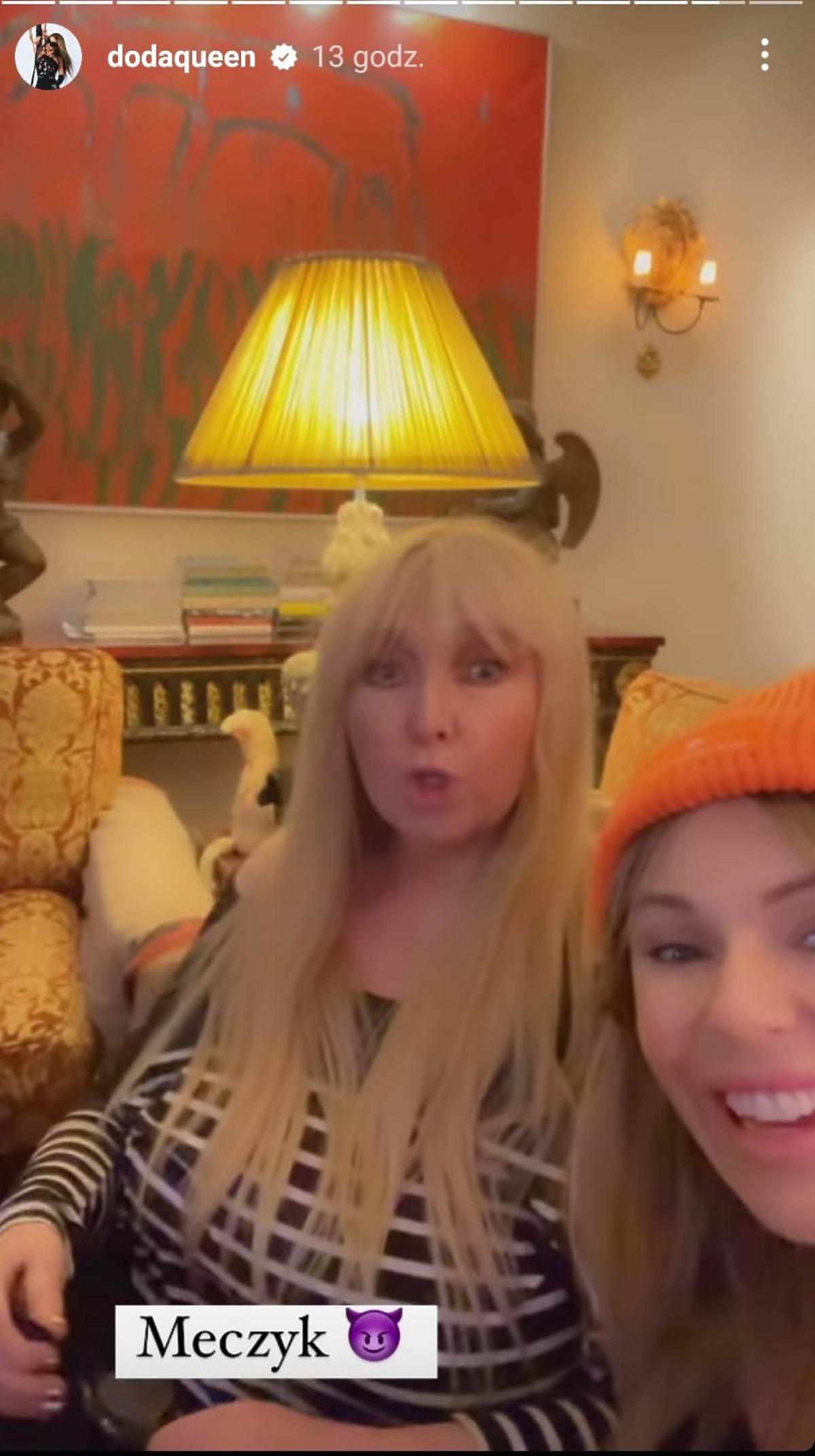 Doda pokazała, jak szykuje się do Sylwestra. Na nagraniu nie jest sama