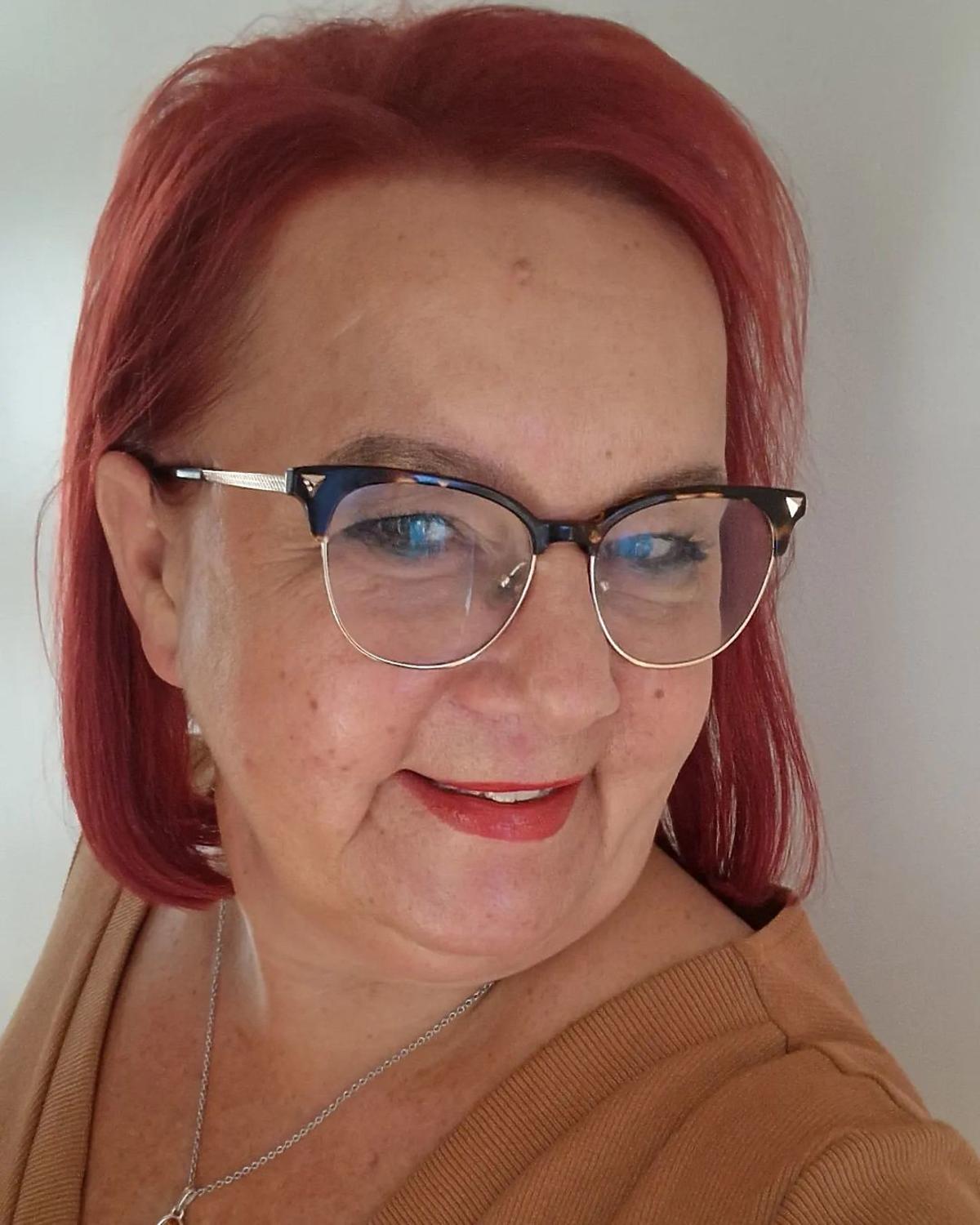 "Gogglebox": Iza Zeiske pokazała się bez makijażu i charakterystycznych ...