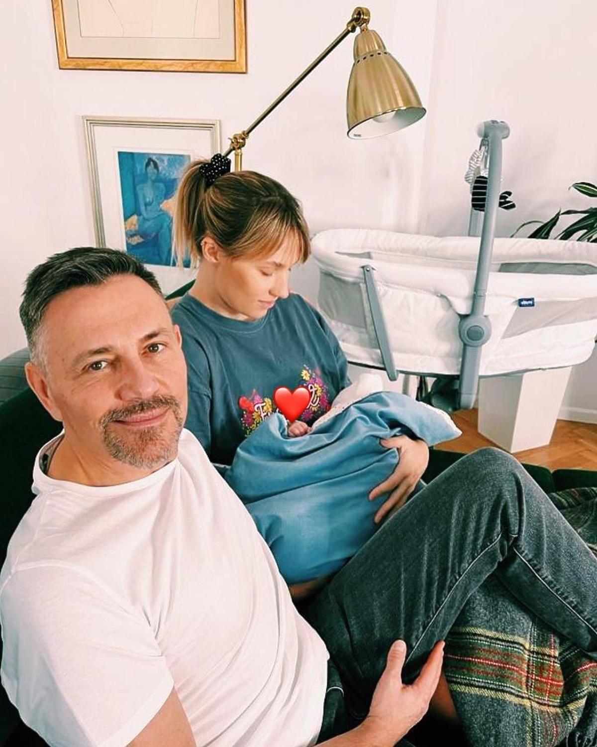 Krzysztof Ibisz pokazał zdjęcie z synkiem na rękach. Internauci ...