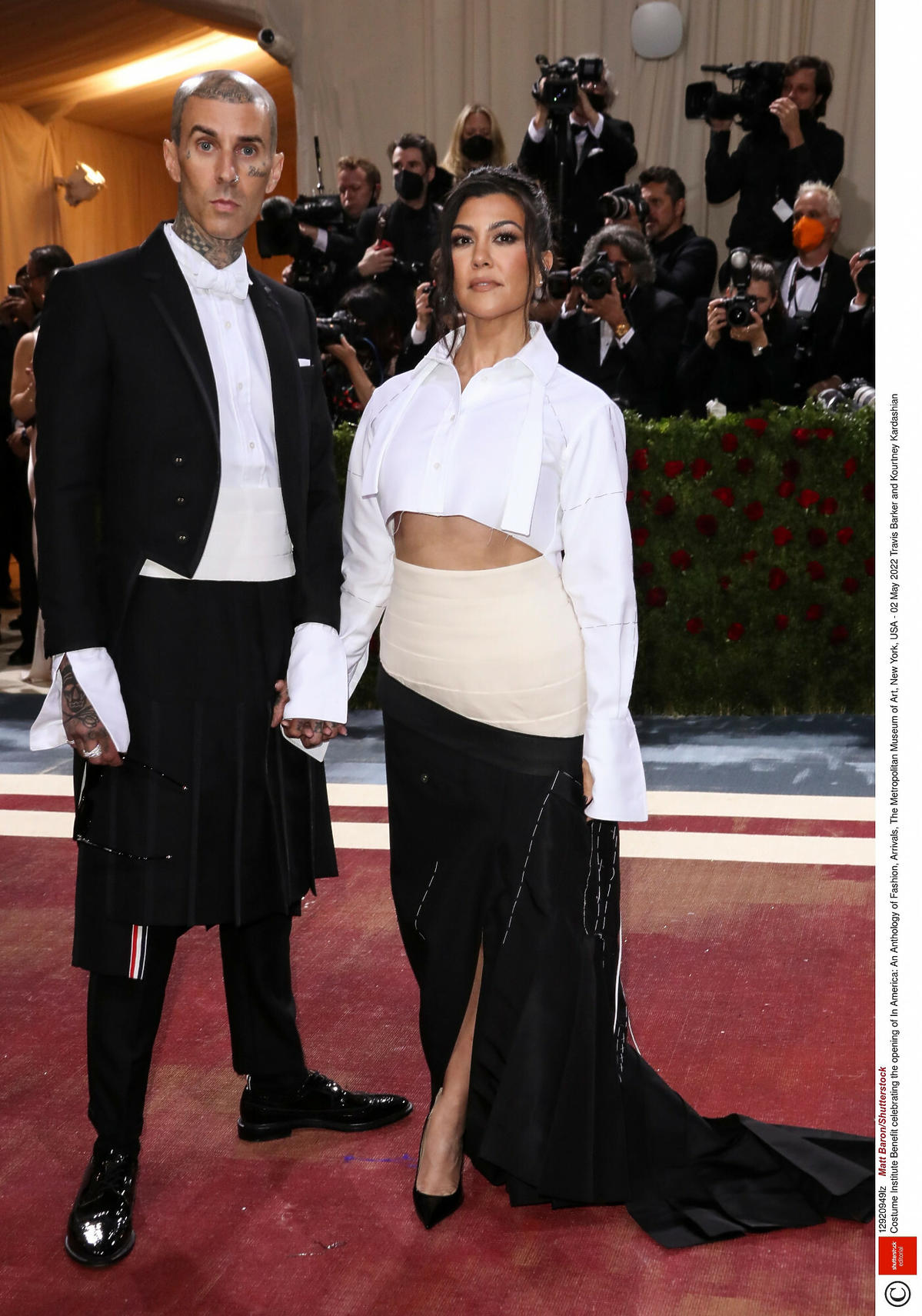 Travis Barker, mąż Kourtney Kardashian, wylądował w szpitalu. Jego ... Travis Barker, mąż Kourtney Kardashian, wylądował w szpitalu. Jego ...