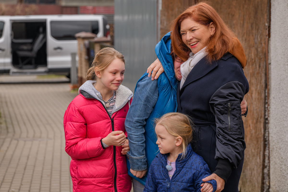 "Nasz Nowy Dom": Katarzyna Dowbor z ekipą odmienili los pani Oli i jej dzieci. Oto dom po ...