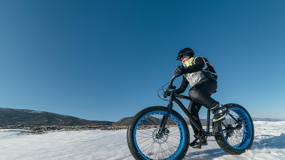 Bezpieczna jazda na rowerze zimą
