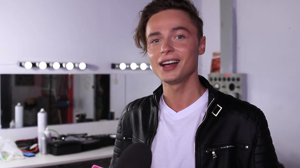 Patryk Pniewski w nowej roli modela. Jak się sprawdził? Był trochę ...