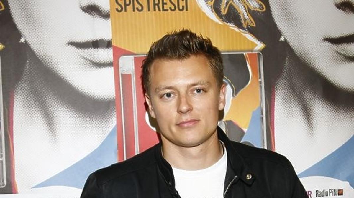 Rafał Brzozowski z piosenką "Za mały świat"