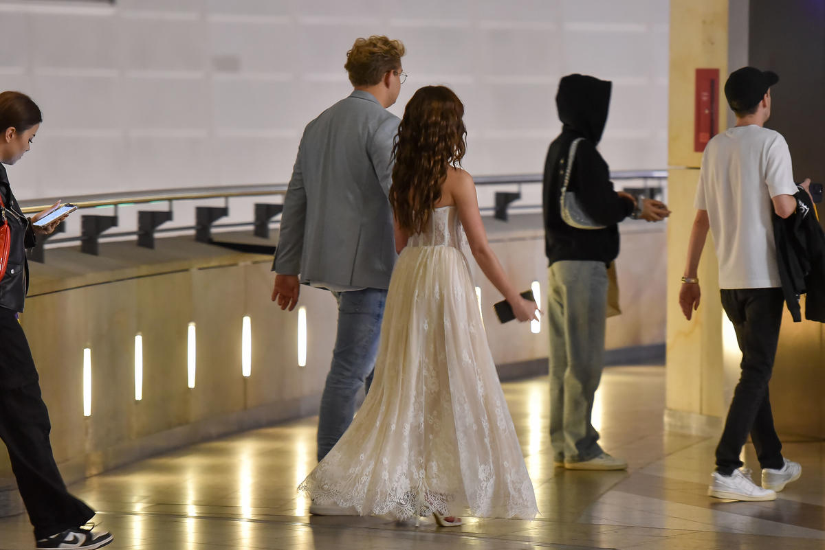 Roksana Węgiel niczym panna młoda. Z Kevinem nie szczędzili sobie ...