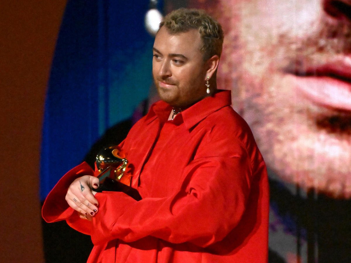 Brit Awards 2023: Sam Smith przebił samego siebie. O tej stylizacji ...