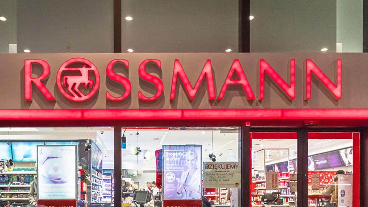 Rossmann ogłosił wielką wyprzedaż do -70 proc. we wrześniu! Znamy listę ...