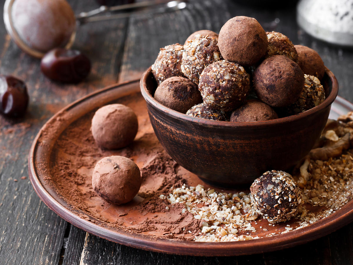 Szampańskie trufle - przepis na deser czekoladowy